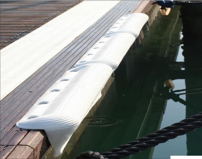 Marina and pile fender white 730 mm Osculati