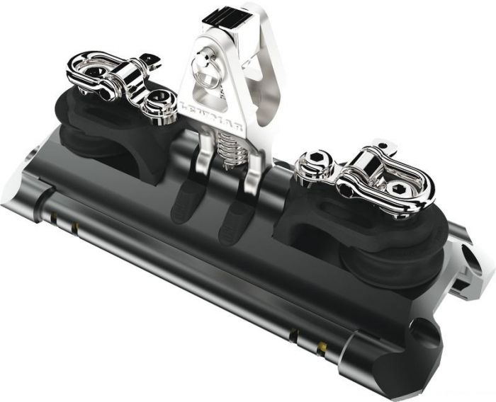 Mainsheet car 1 upstand double control line sheave with becket Lewmar